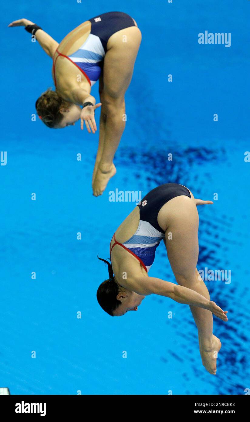 Alicia Blagg and Rebecca Gallantree from Great Britain compete during ...