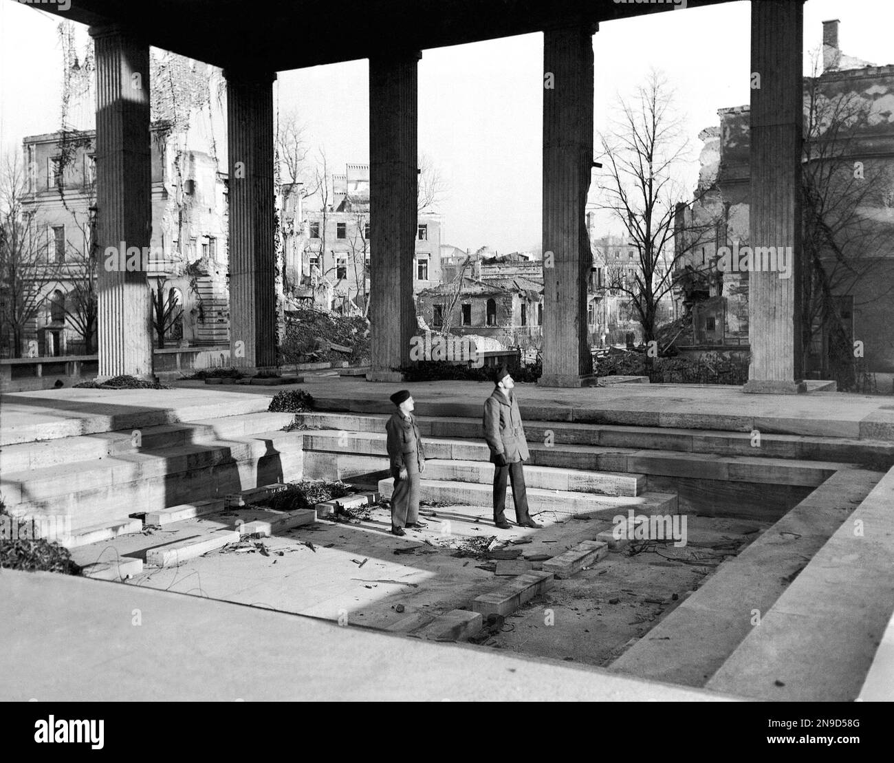 Sgt. Charles K. Goldner (left) of Bridgeport, New York, and Lt. R. L ...