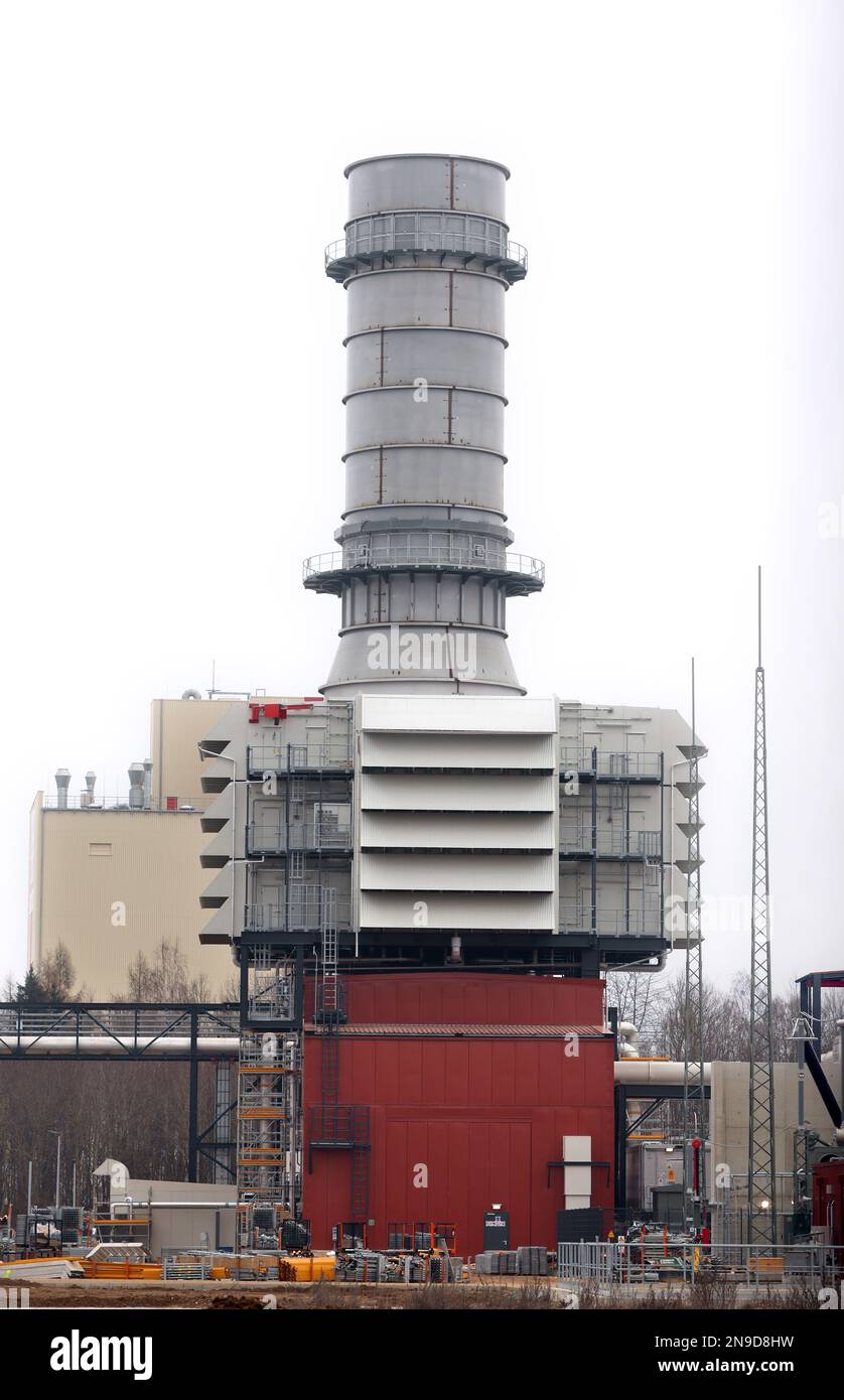 Leipheim, Germany. 12th Feb, 2023. A gas-fired power plant under ...
