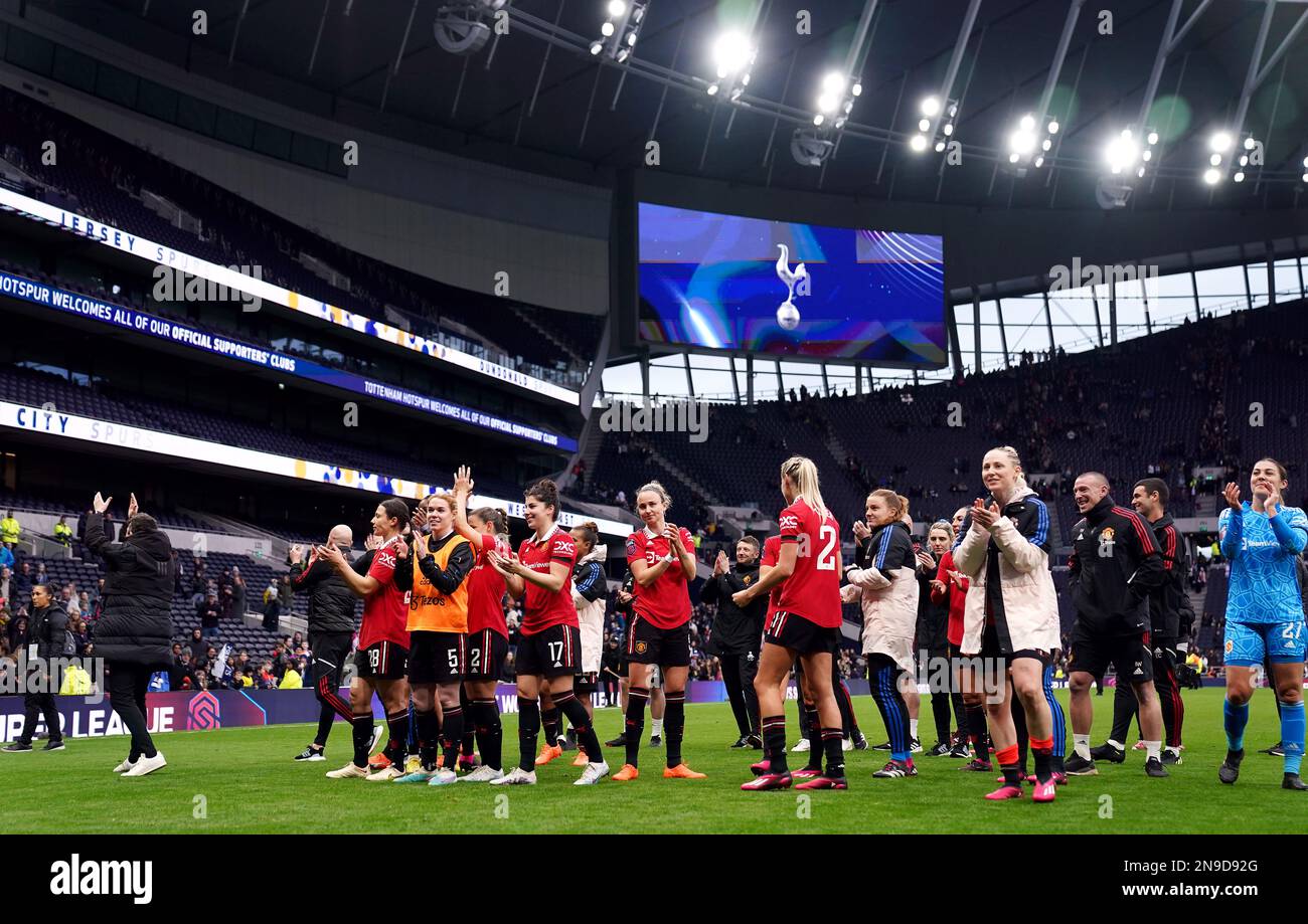 Manchester united women fans hi-res stock photography and images - Alamy