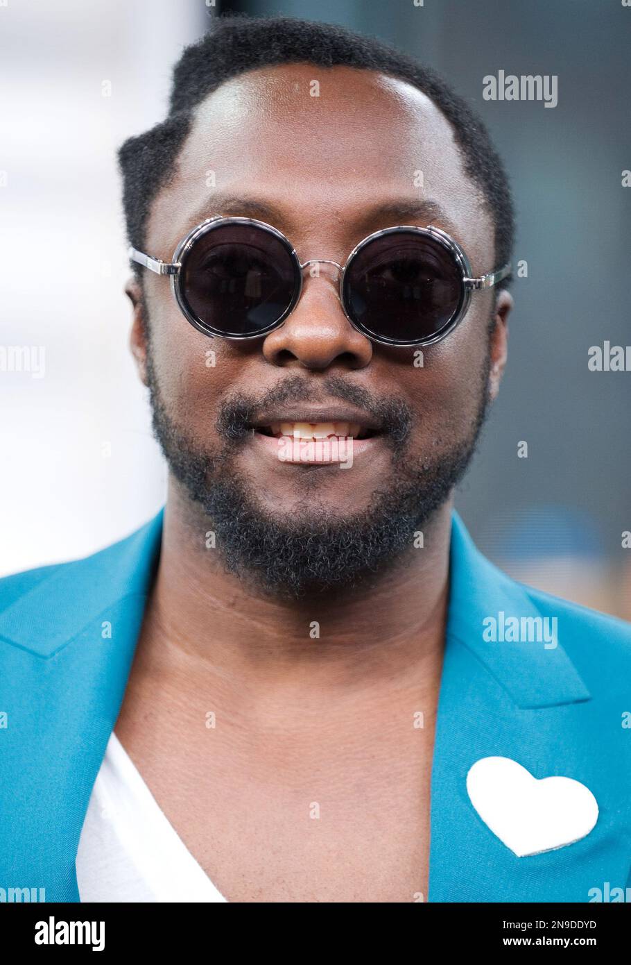Recording artist will.i.am visits New.Music.Live. to promote his ...
