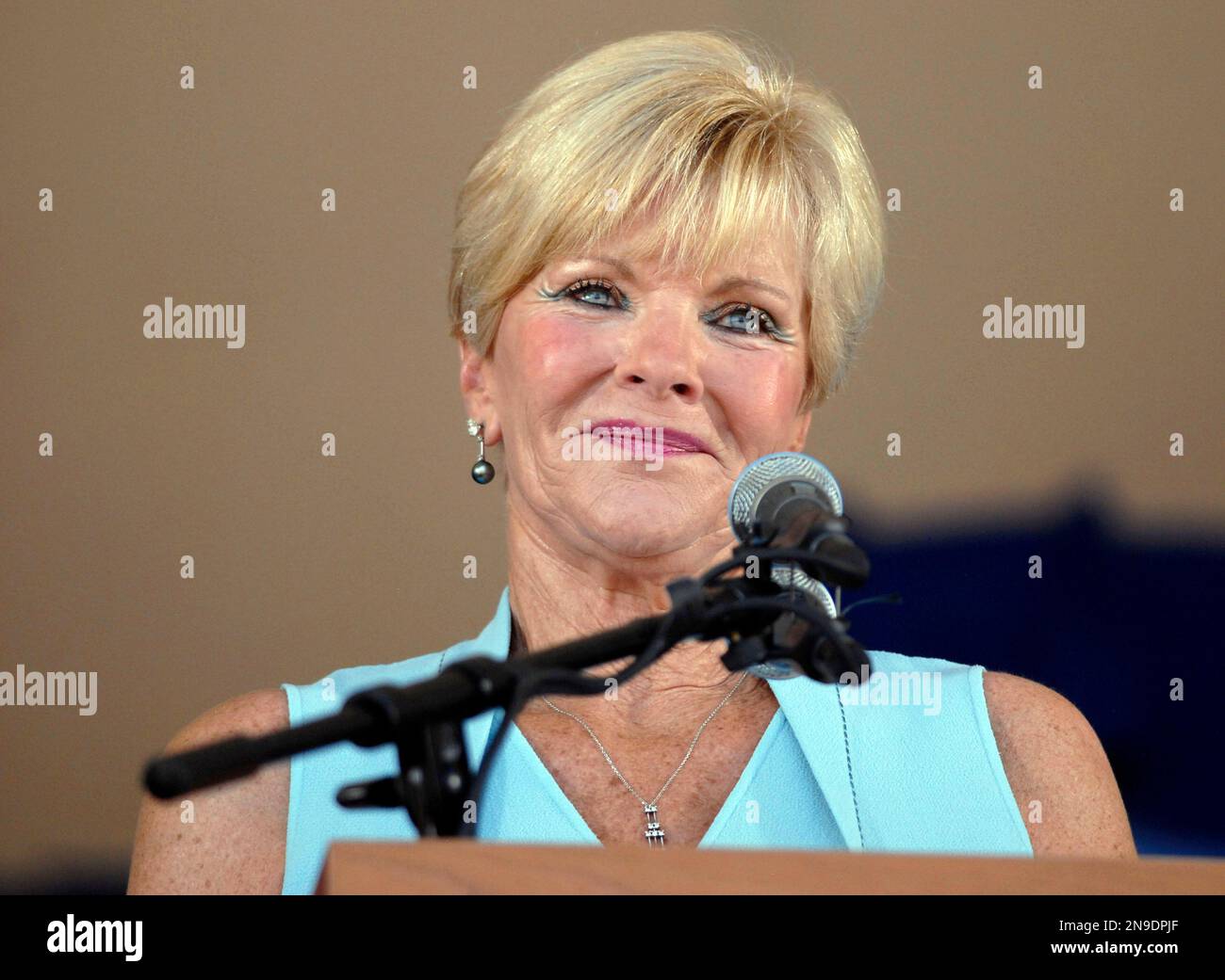 Vicki Santo, widow of star Chicago Cubs third baseman and team ...