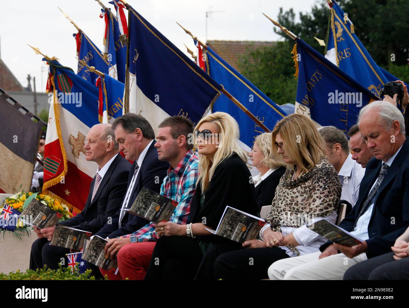 Relatives of the fallen Australian soldiers during the re-burial ...