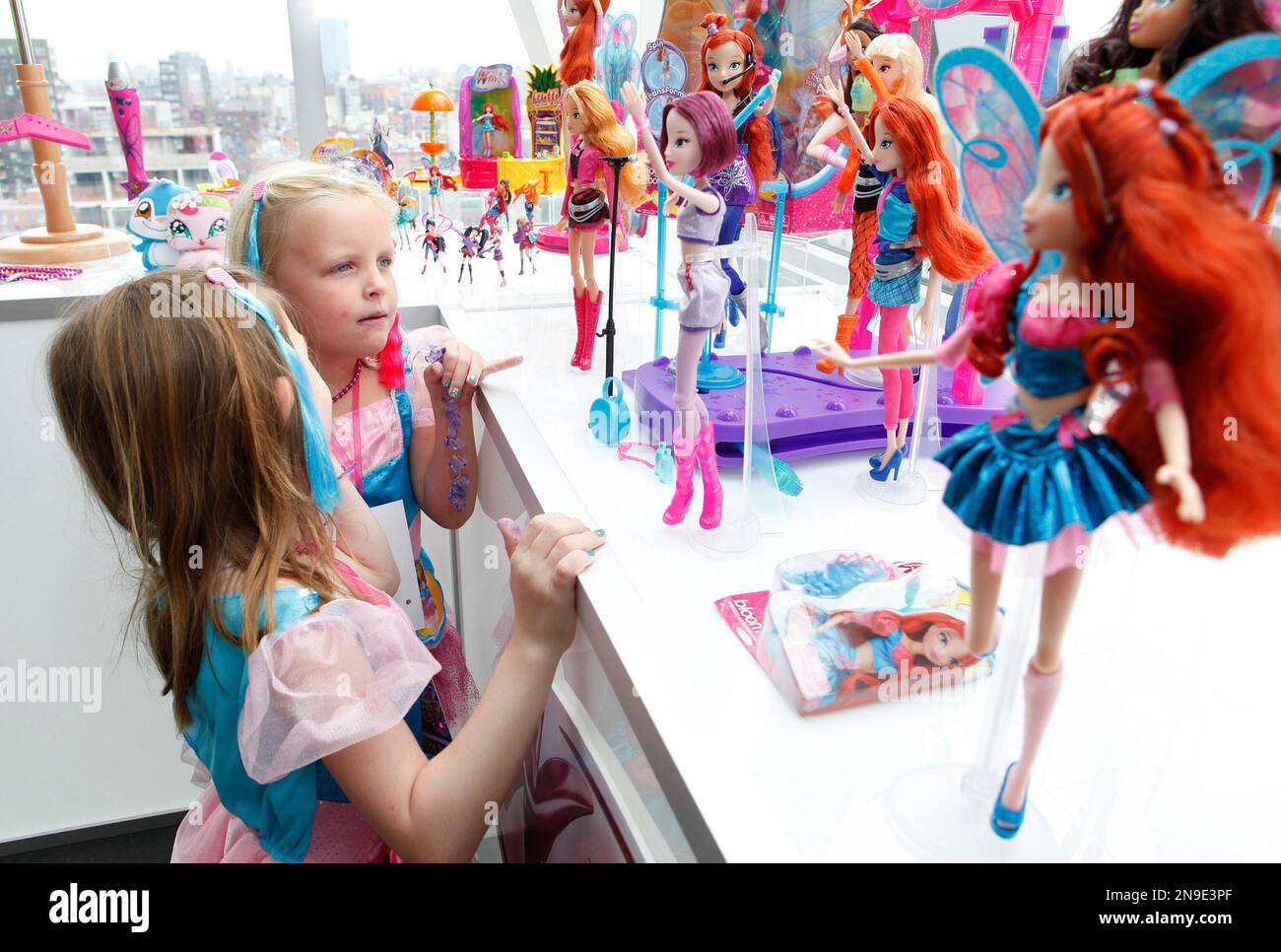 COMMERCIAL IMAGE - Young guests check-out the all new JAKKS Pacific ...