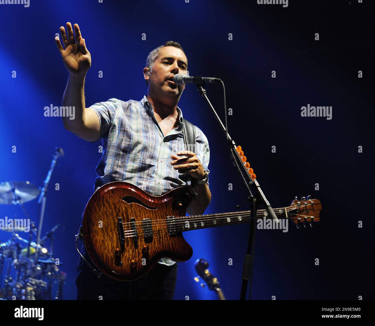 WEST PALM BEACH, FL - JULY 18: Ed Robertson of Barenaked Ladies ...