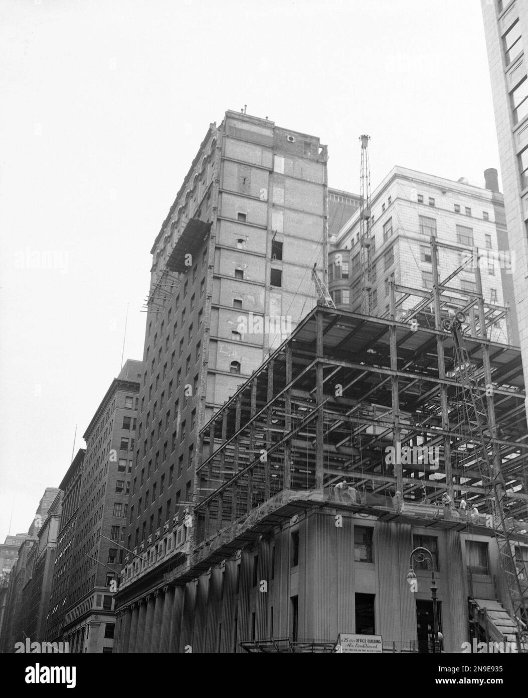 New York's well known Ritz-Carlton Hotel looks like this as its ...