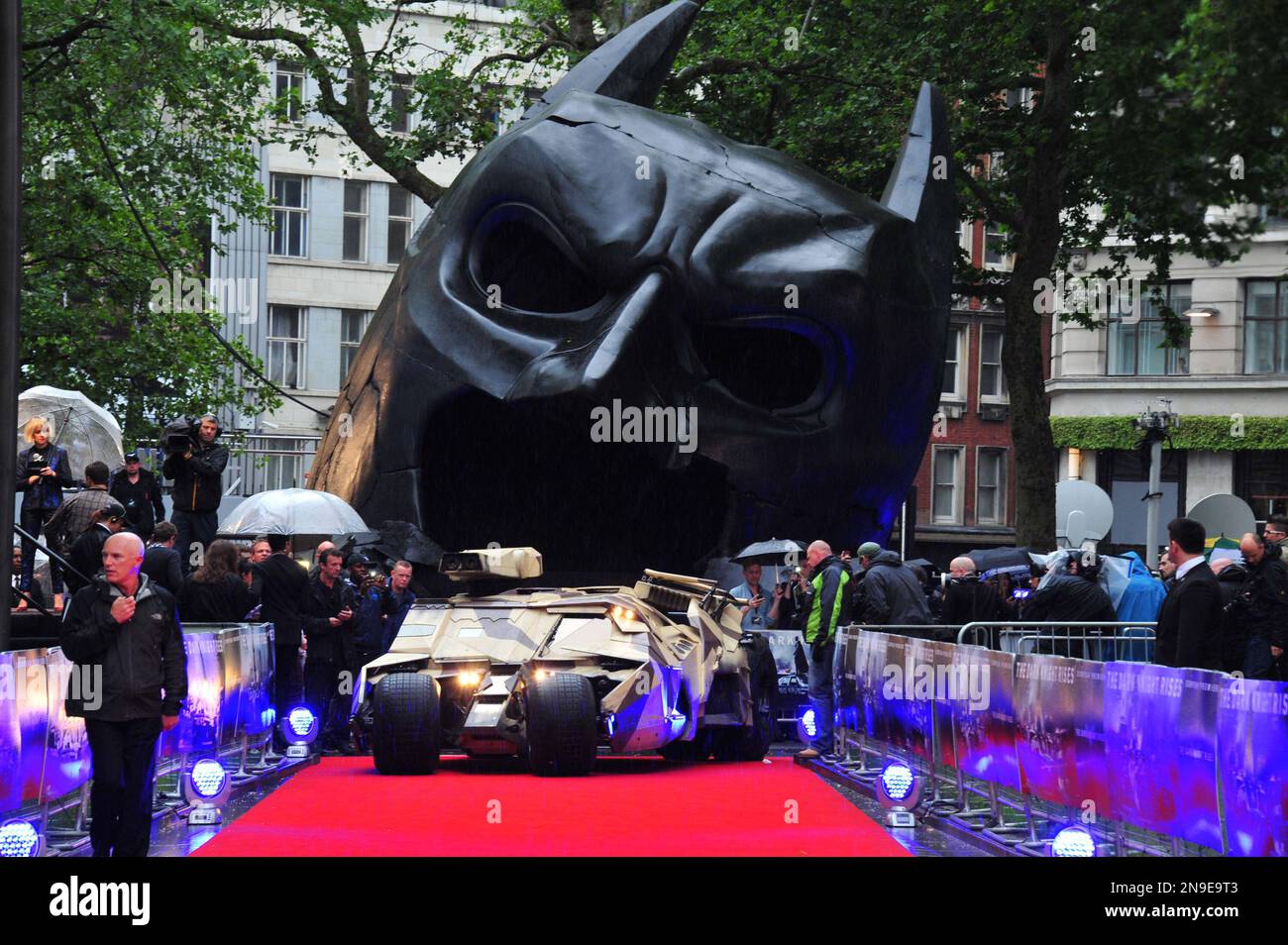 The Batmobile arrives at the Batman - The Dark Knight Rises European ...