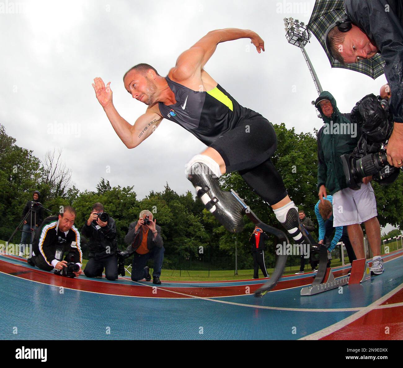 Double-amputee sprinter, South African Oscar Pistorius, trains in ...