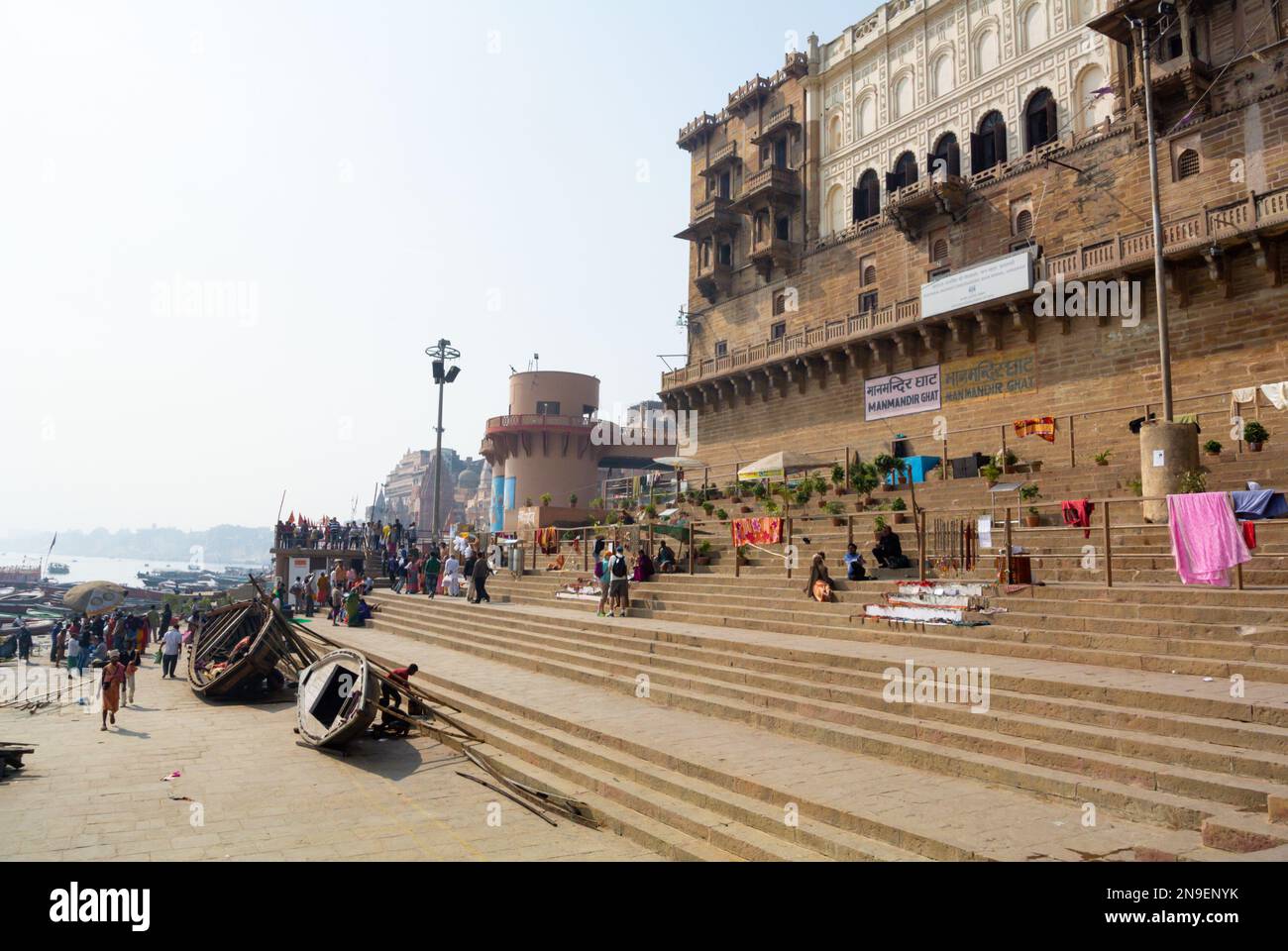 Varanasi, Uttar Pradesh, India, Pilgrims at a ghat of the Ganges river ...