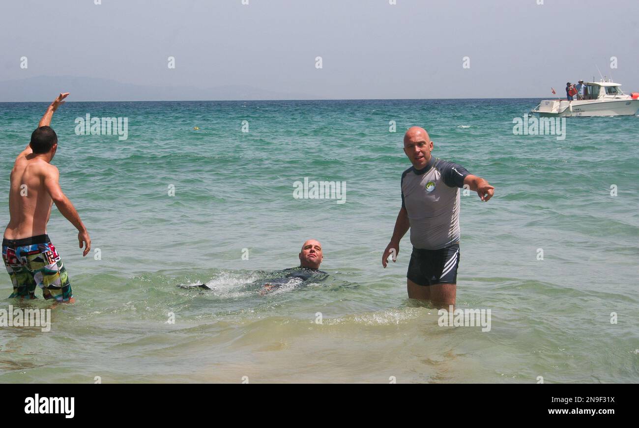 Quadruple amputee Philippe Croizon arrives at Dalia Beach in northern ...