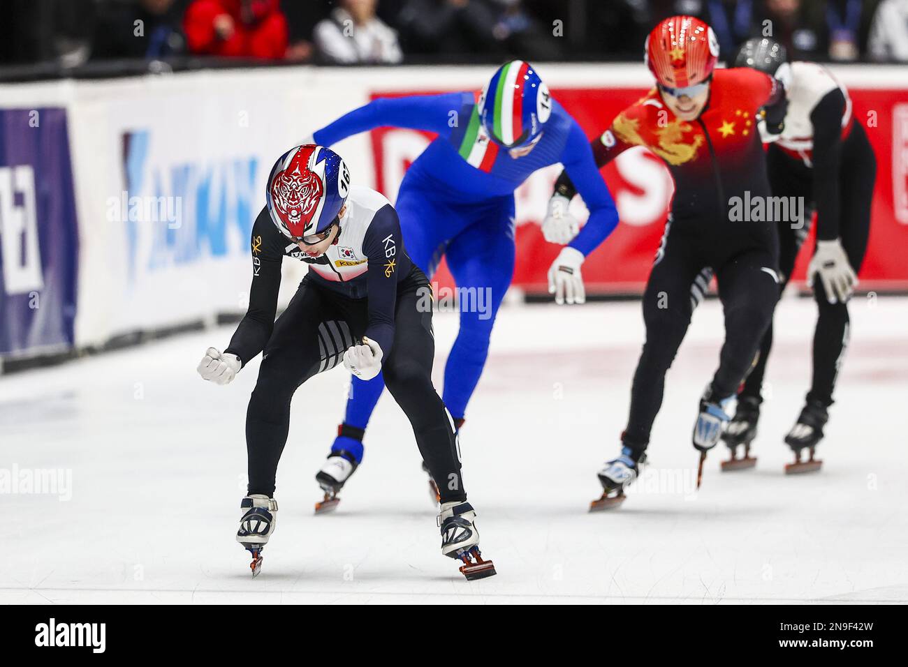 DORDRECHT - Ji Won Park (KOR) cheers after winning the final 1000 ...