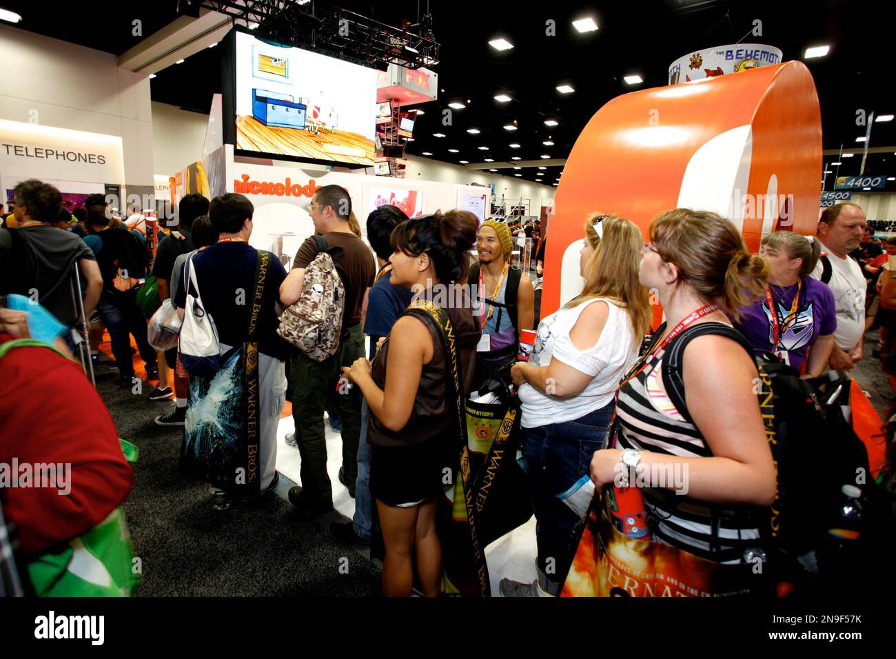 Nickelodeon fans waiting in line at the Nickelodeon booth at Comic-Co ...