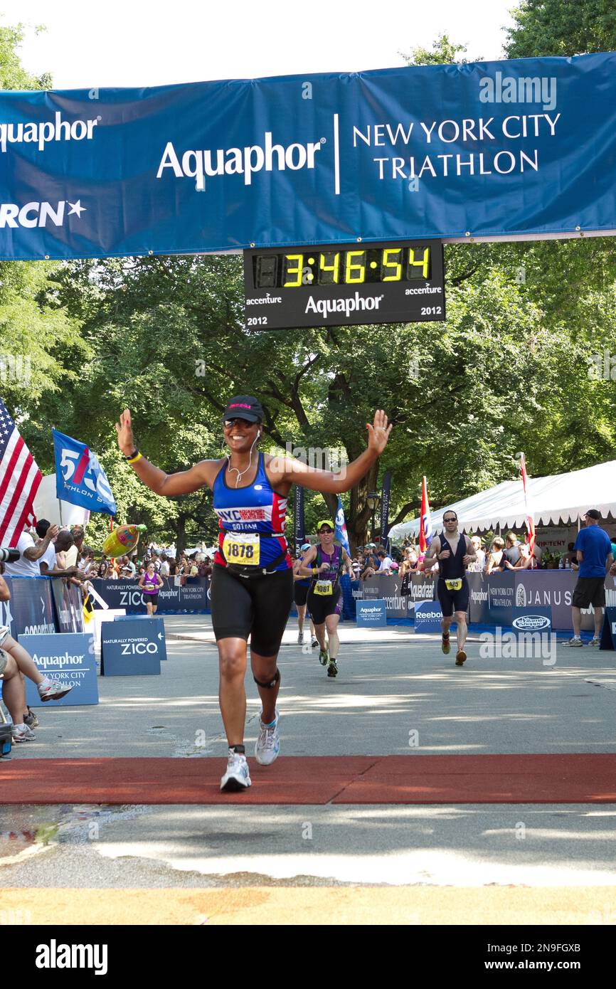 COMMERCIAL IMAGE - World champion athlete and Aquaphor Mombassador ...