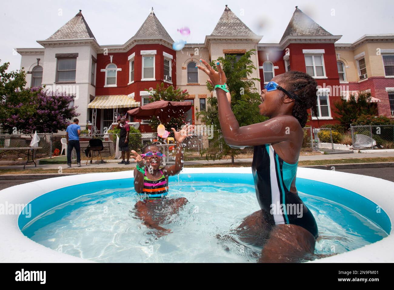 Nia Bailey, 8, of Washington, left, and Amari Swint, 8, of Philadelphia ...