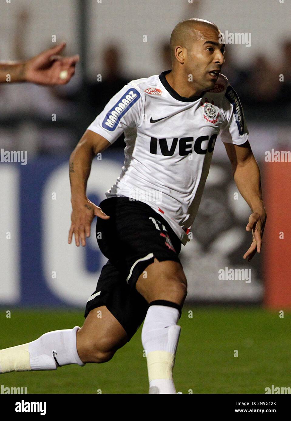 Brazil's Corinthians' Emerson celebrates after scoring against ...
