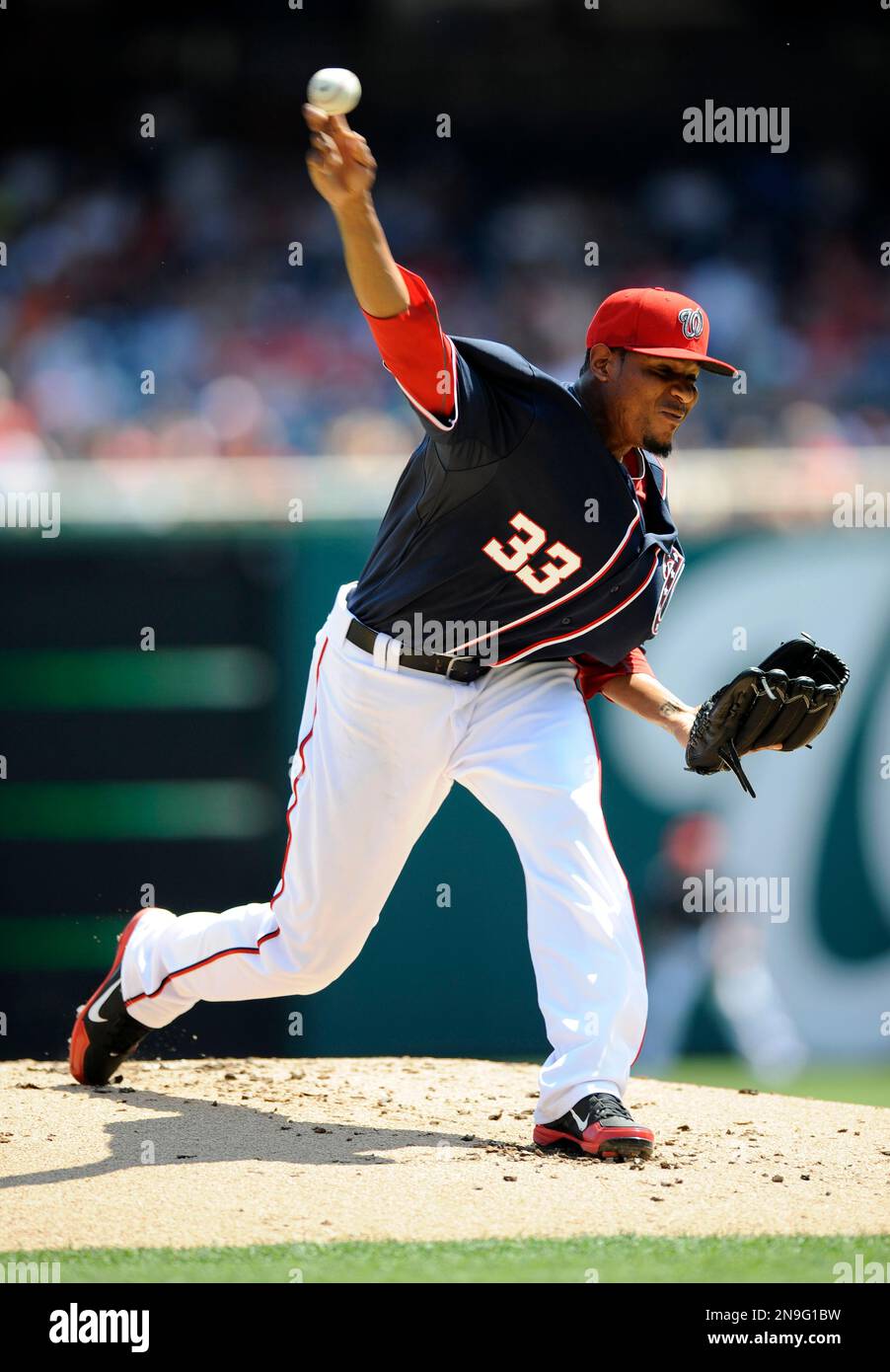 Washington Nationals starting pitcher Edwin Jackson (33) delivers a ...
