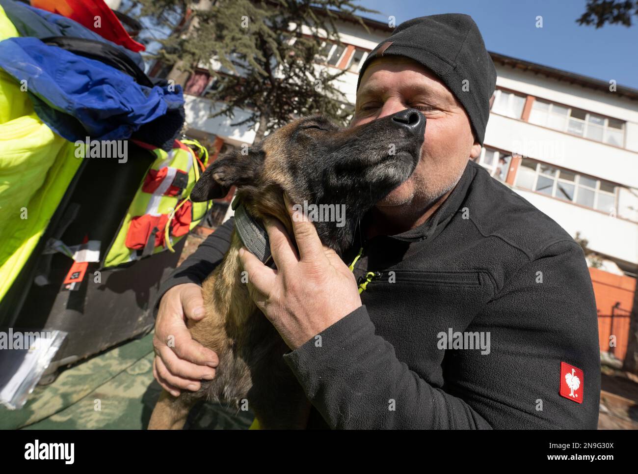 Kahramanmaras, Turkey. 12th Feb, 2023. German rescue dog handler Uwe ...