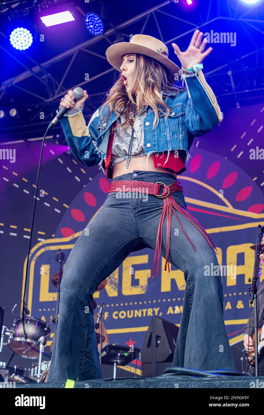Lainey Wilson Live in concert Stock Photo - Alamy