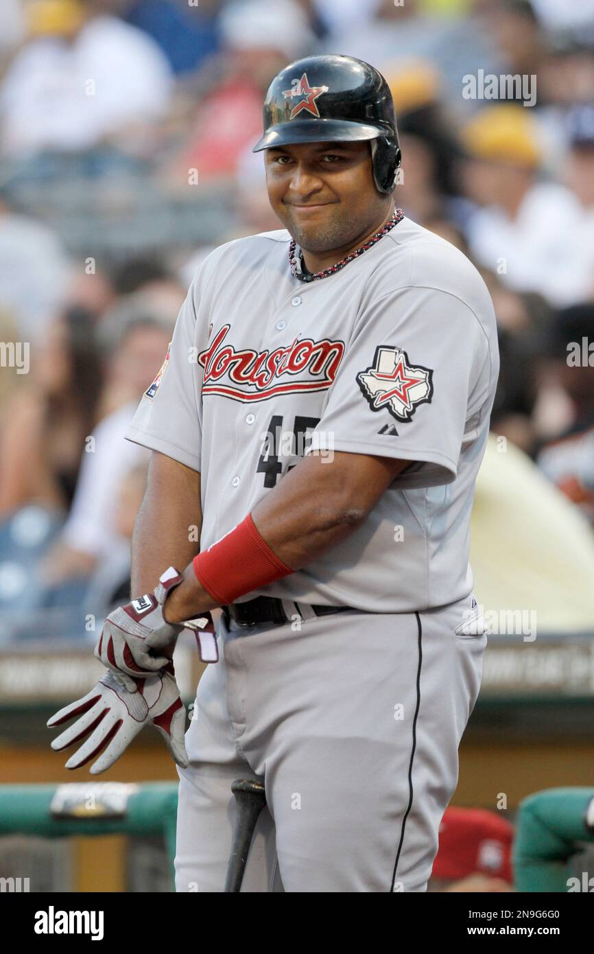 Houston Astros' Carlos Lee (45) plays in the baseball game between ...