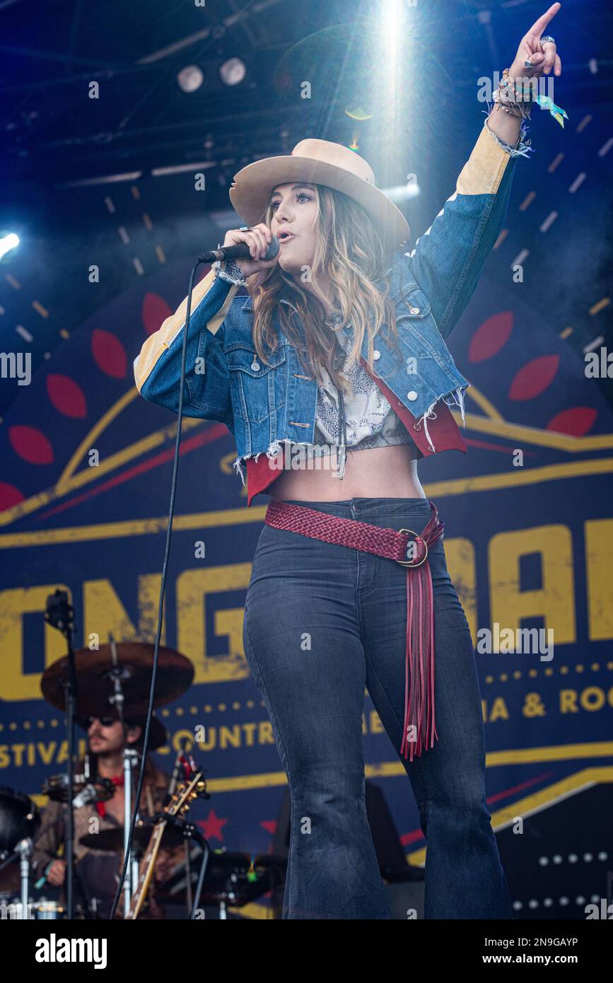 Lainey Wilson Live in concert Stock Photo - Alamy