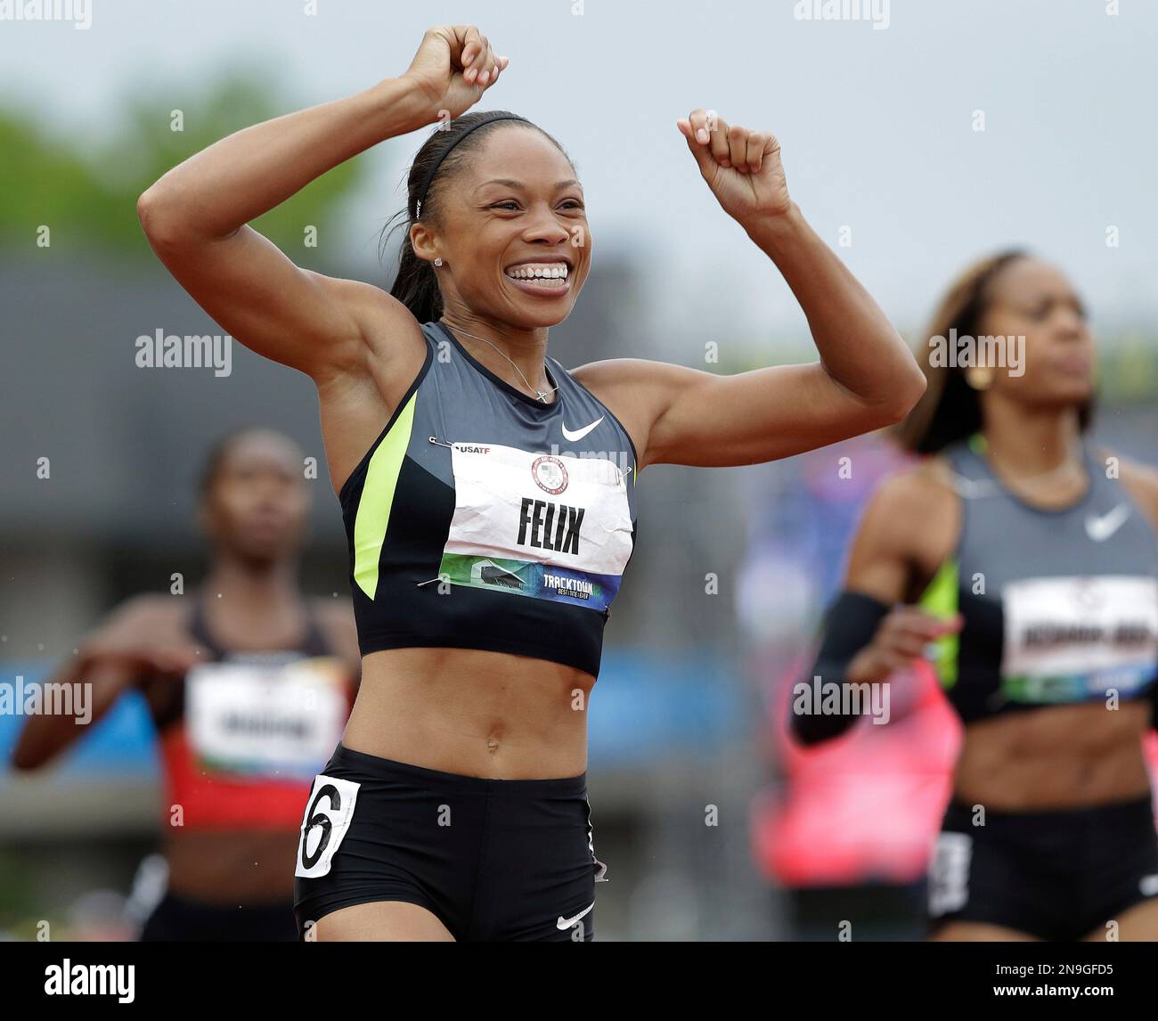 Allyson Felix celebrates her first place finish in the women's 200 ...