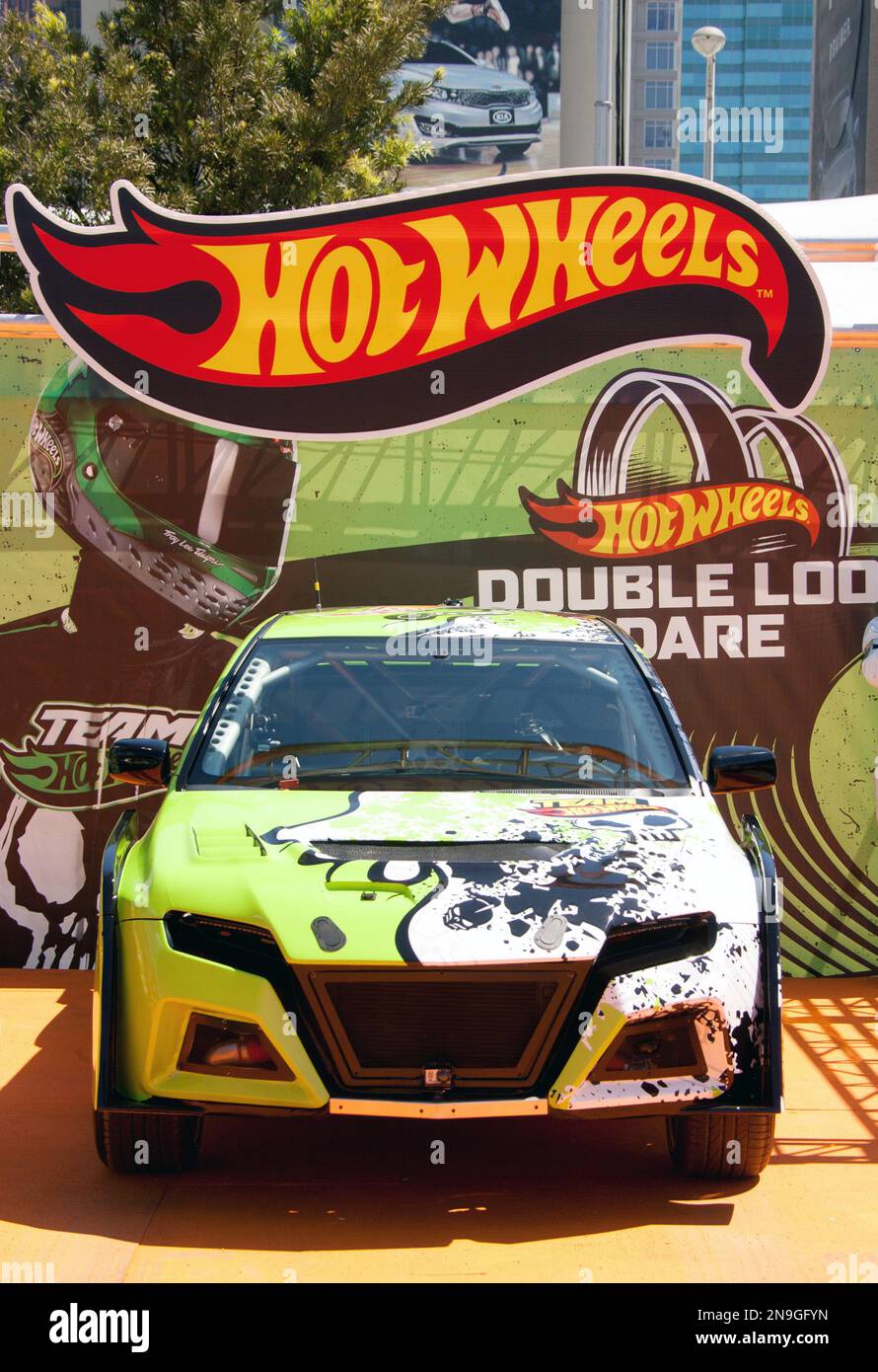 Team Hot Wheels Yellow Driver