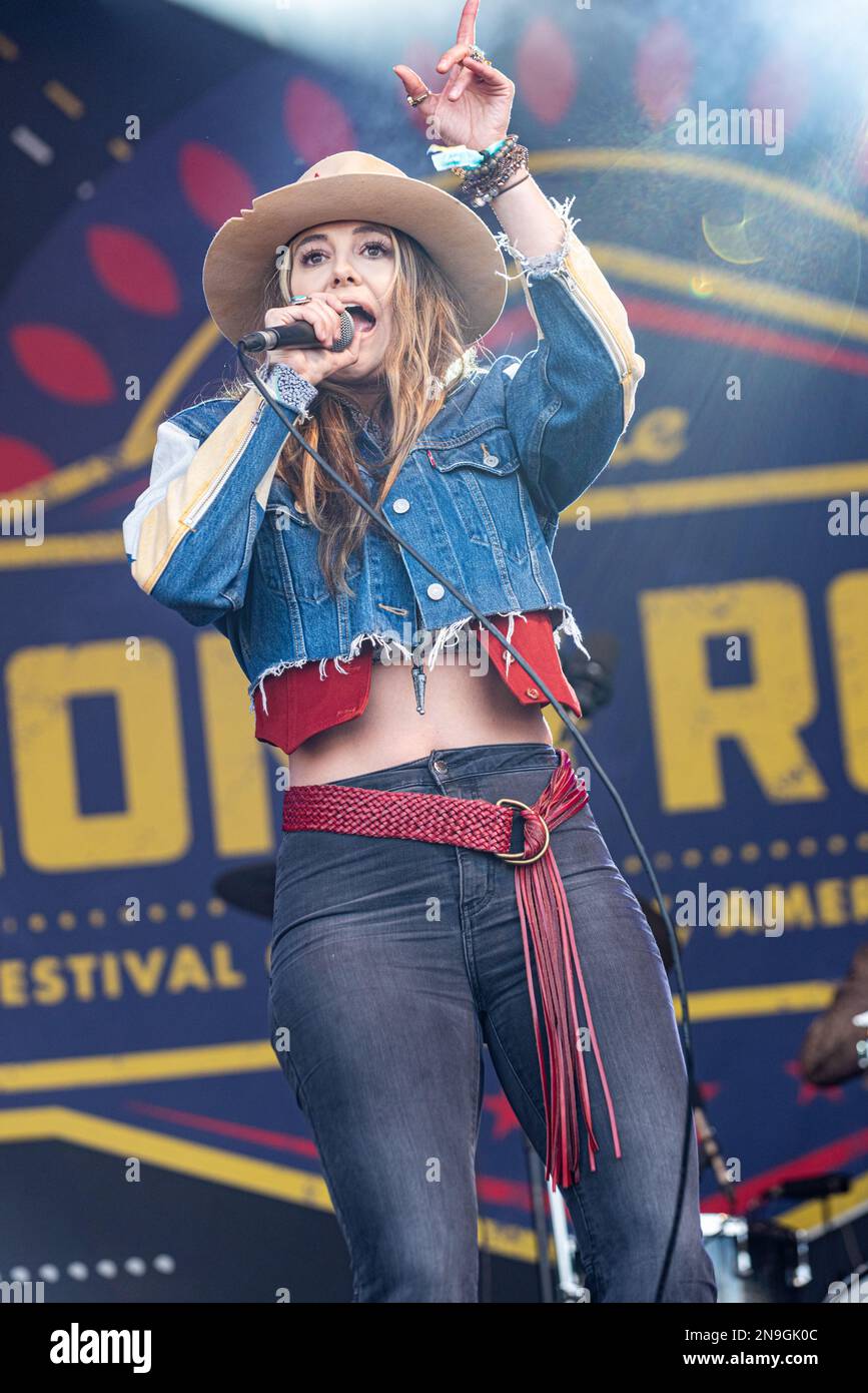 Lainey Wilson Live in concert Stock Photo - Alamy