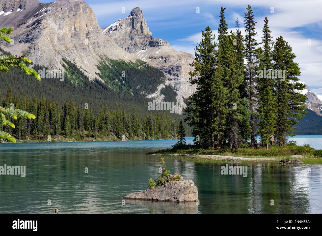 One of the most iconic and photogenic locations in Canada, the Spirit ...