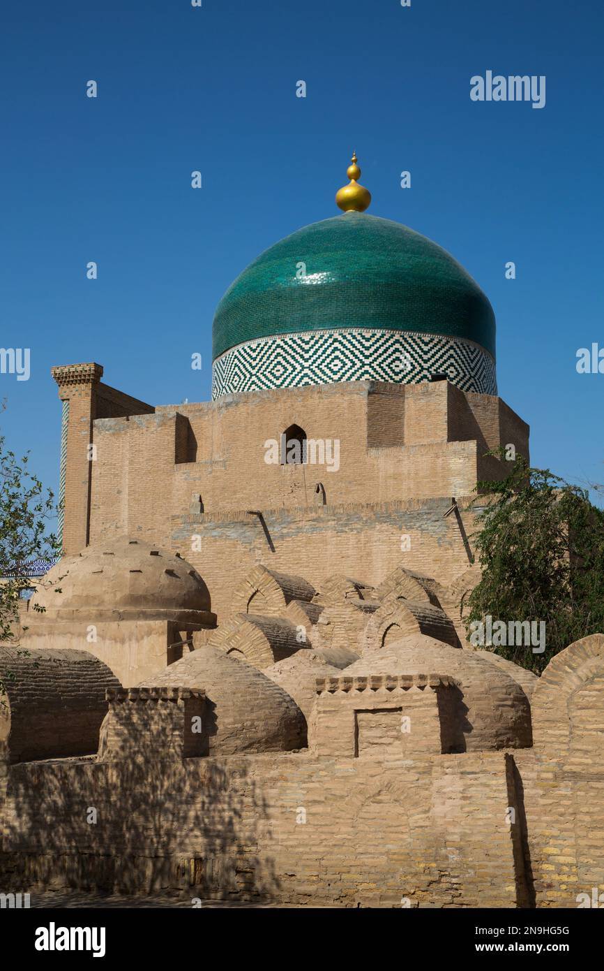 Tombs (foreground), Timurid-style Dome, Pakhlavon Mahmud Mausoleum ...
