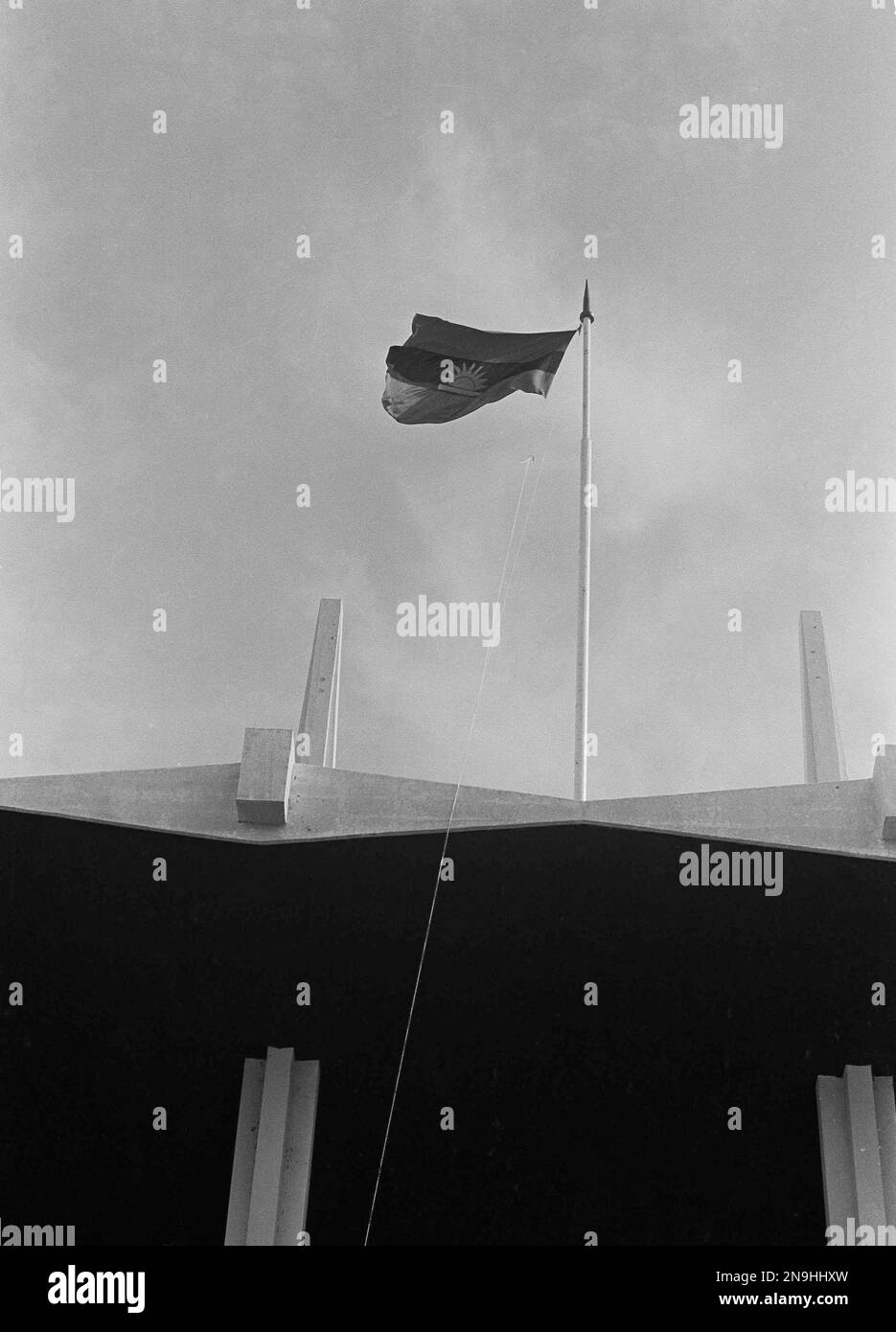 The new Biafran flag flies atop the Parliament building in Enugu, June ...