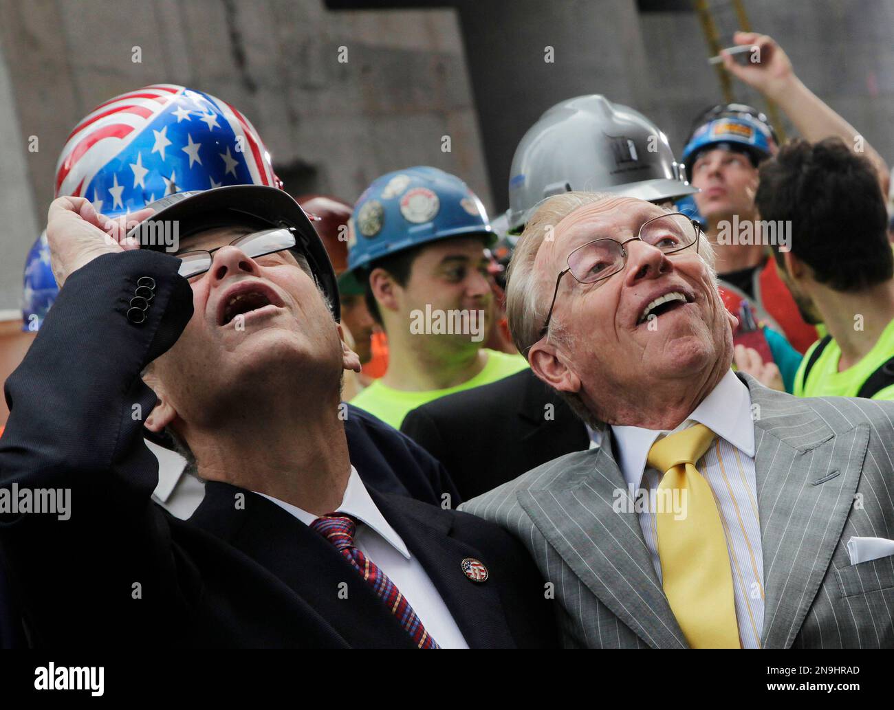New York State Assembly Speaker Sheldon Silver, left, and developer ...