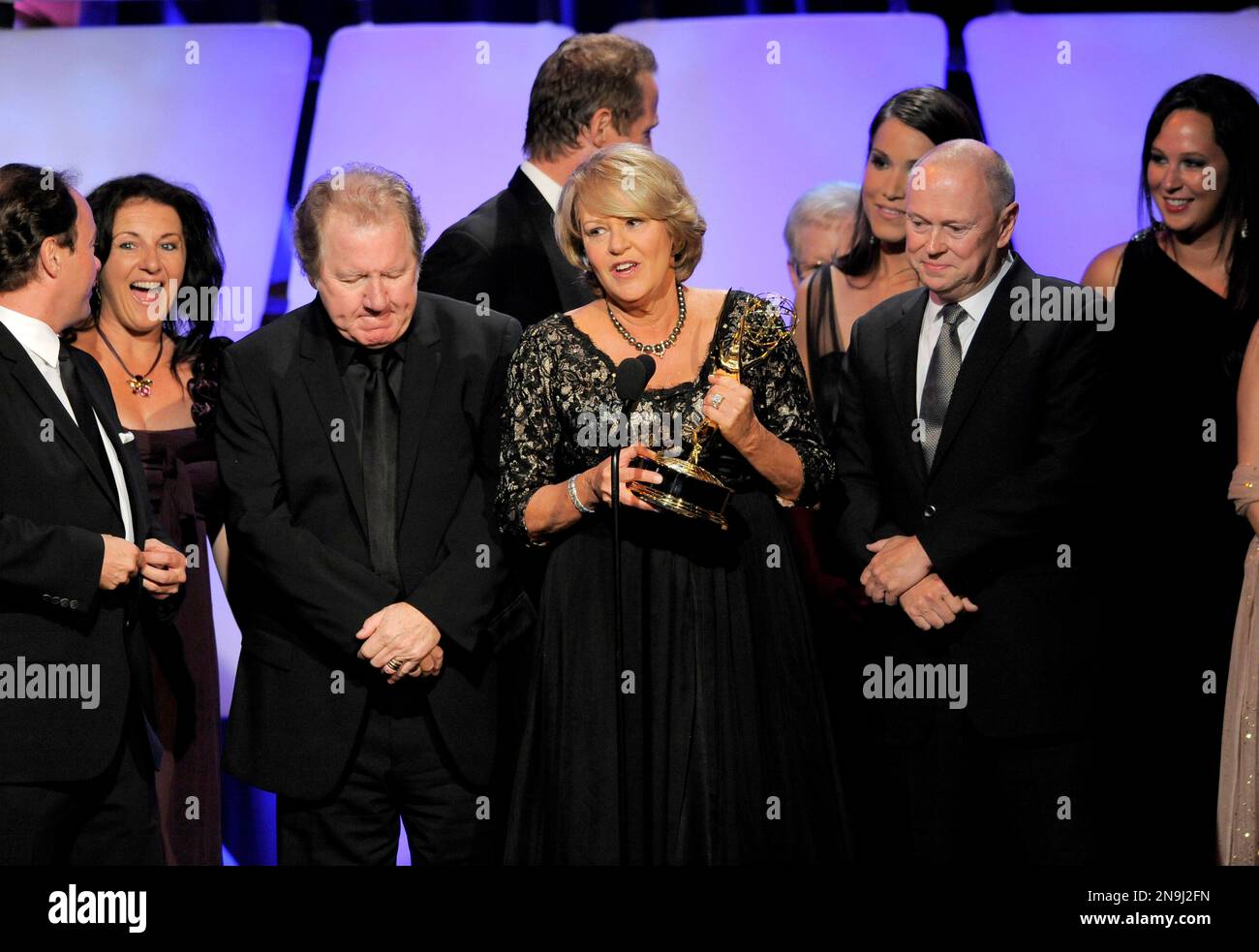 Mary Ann Gunn, center, and the cast and crew of "Last Shot with Judge ...