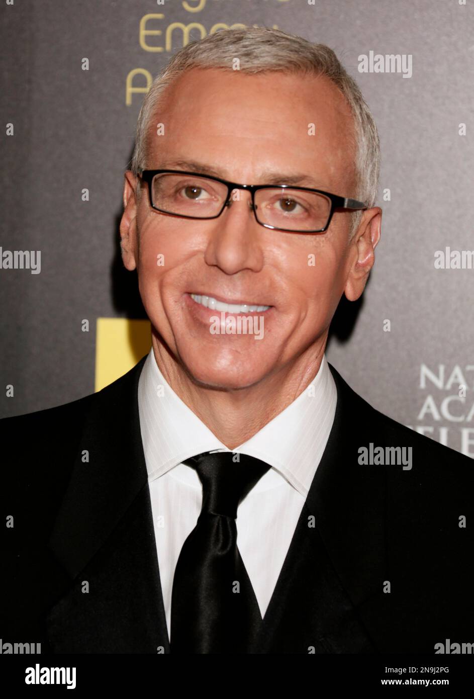 Dr. Drew Pinsky arrives at the 39th Annual Daytime Emmy Awards on HLN ...