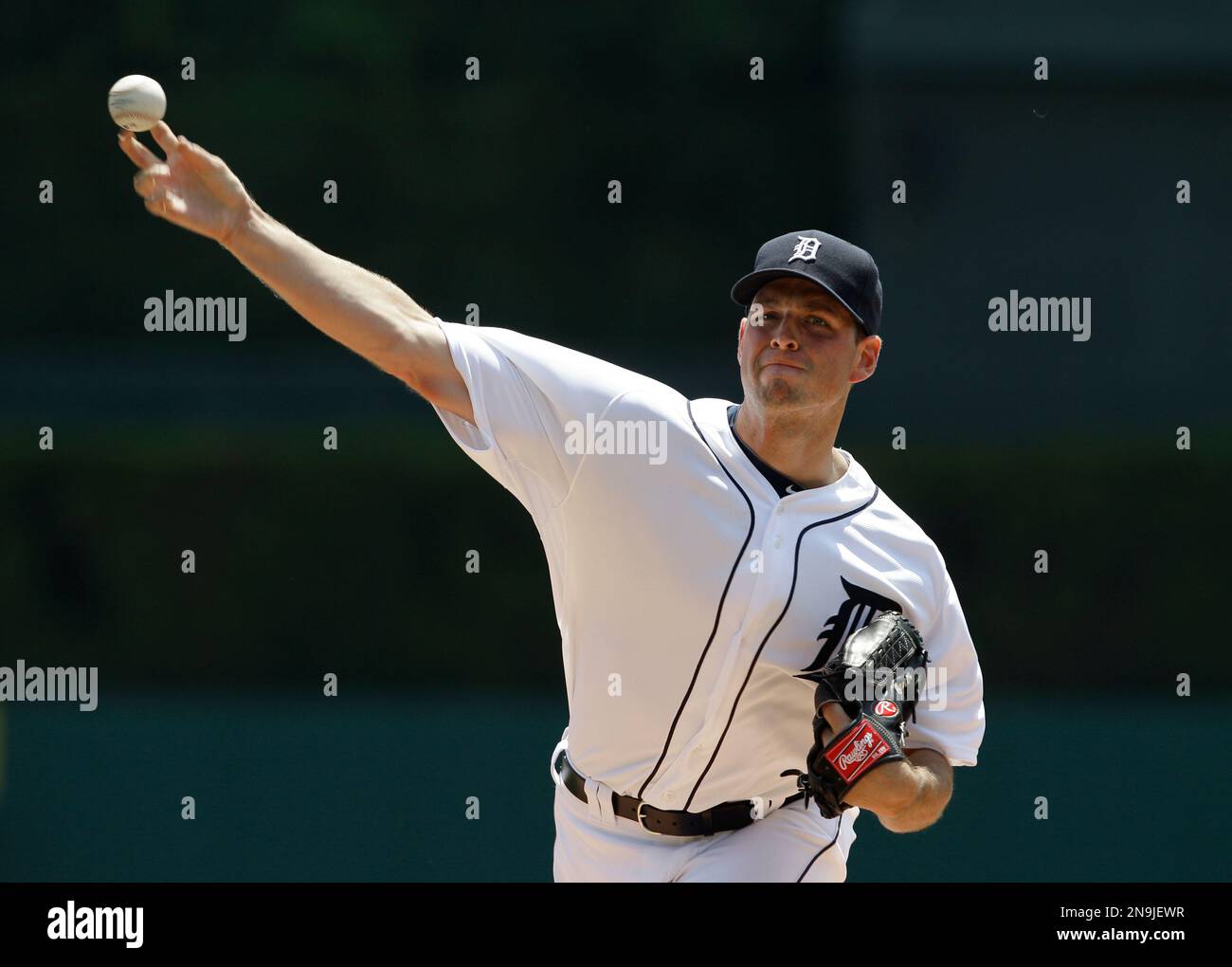 Detroit Tigers pitcher Jacob Turner warms up against the St. Louis ...
