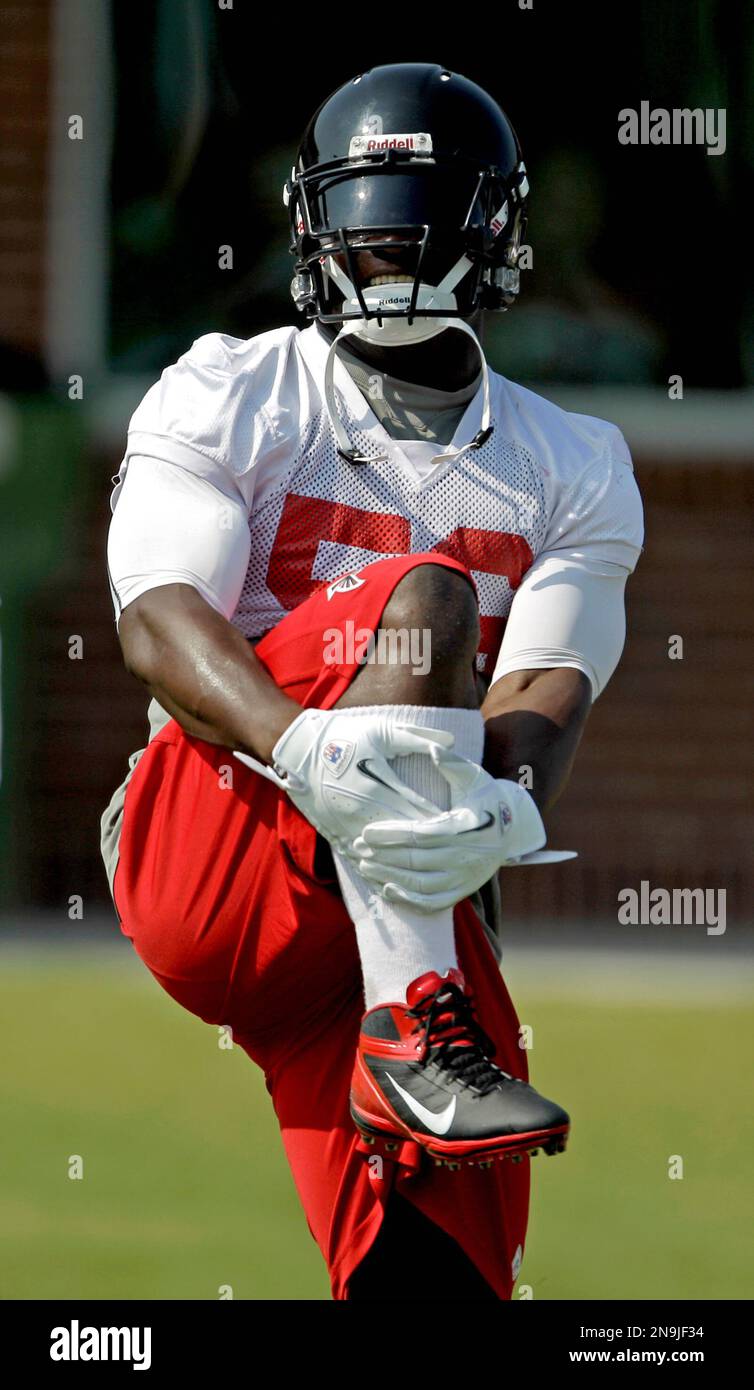 Atlanta Falcons linebacker Sean Weatherspoon takes part in football ...