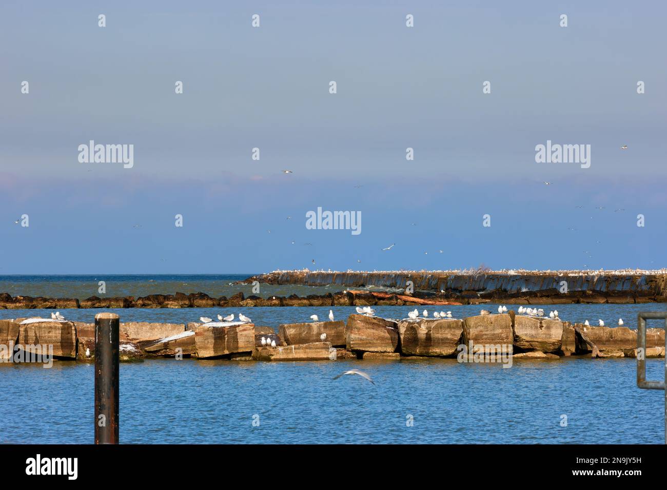 Views along the wintery shoreline of Lake Erie at Edgewater Park in ...