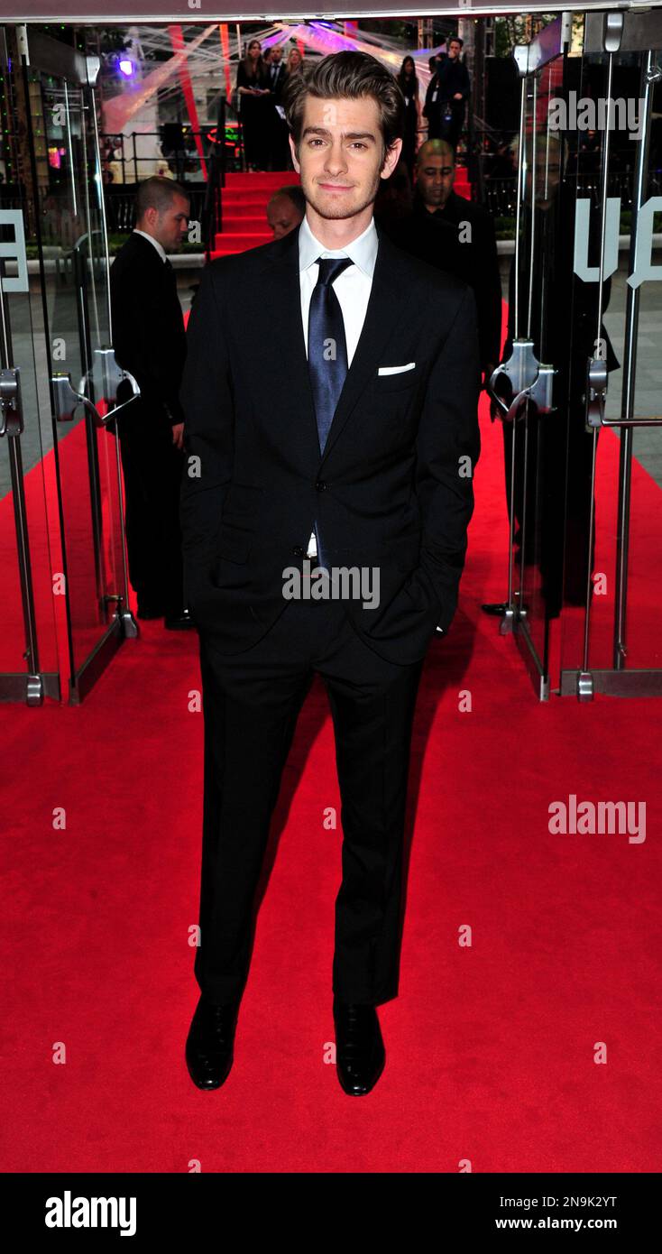 Andrew Garfield arrives at the The Amazing Spiderman Gala Premiere at ...