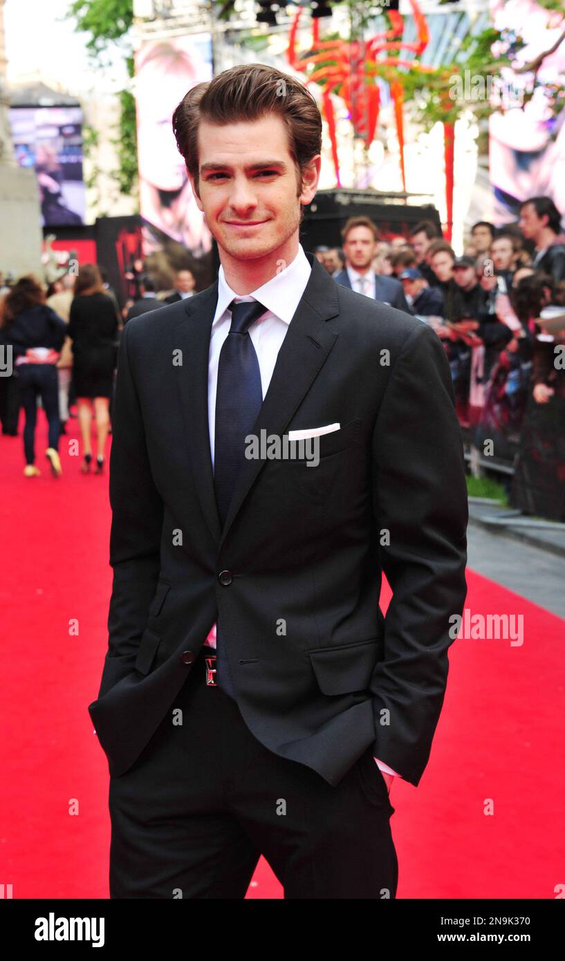 Andrew Garfield arrives at the The Amazing Spiderman Gala Premiere at ...