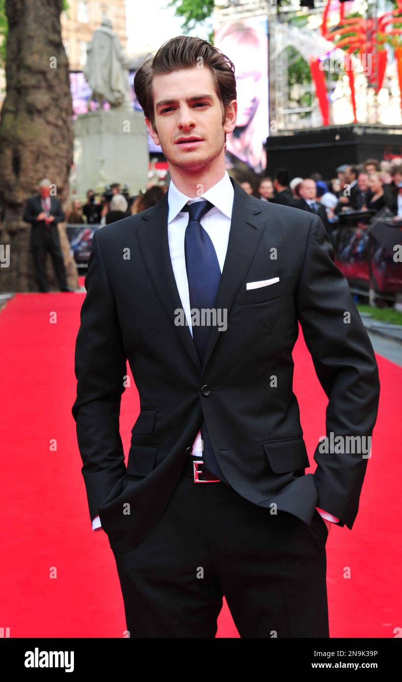 Andrew Garfield arrives at the The Amazing Spiderman Gala Premiere at ...