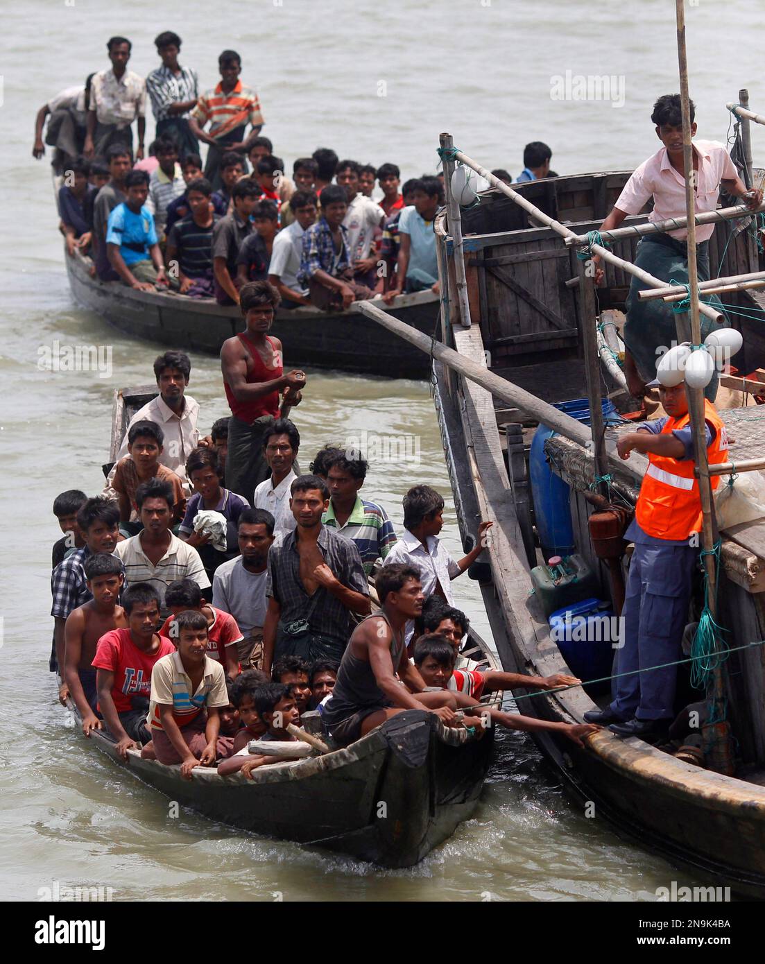 Rohingya Muslim men, fleeing from ethnic violence in Myanmar between ...