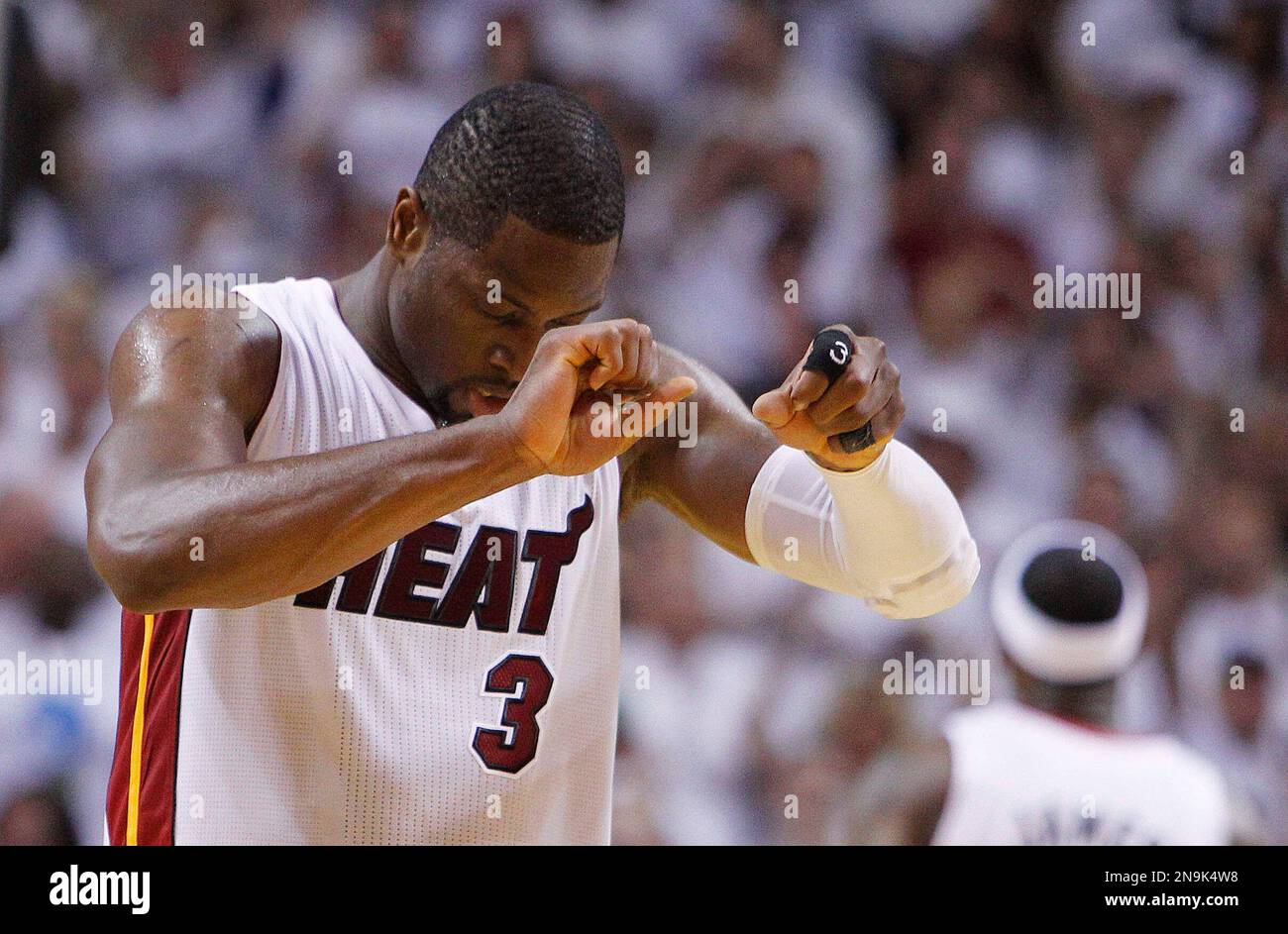 Miami Heat shooting guard Dwyane Wade (3) gestures during the second ...