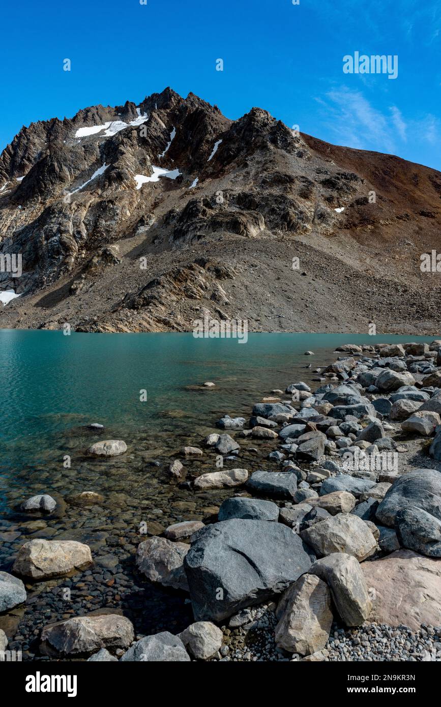 Laguna de los Tres with its turquoise water at Mount Fitz Roy - famous ...