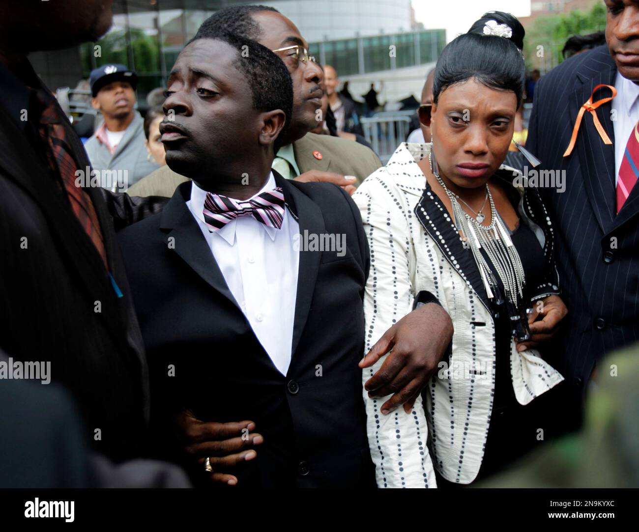 The parents of Ramarley Graham, Constance Malcolm, right, and Frank ...