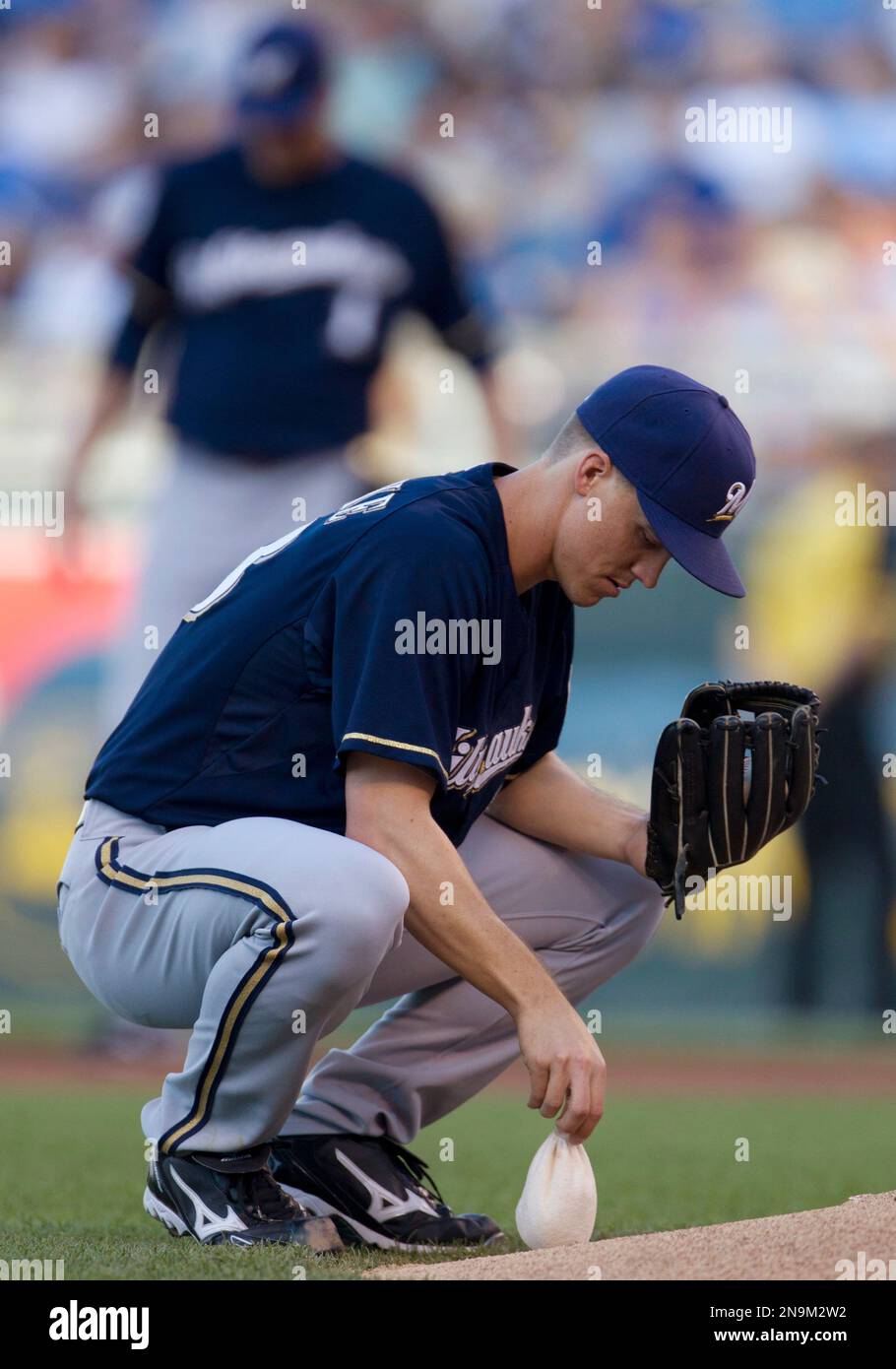 Milwaukee Brewers starting pitcher Zack Greinke gets ready to throw in ...