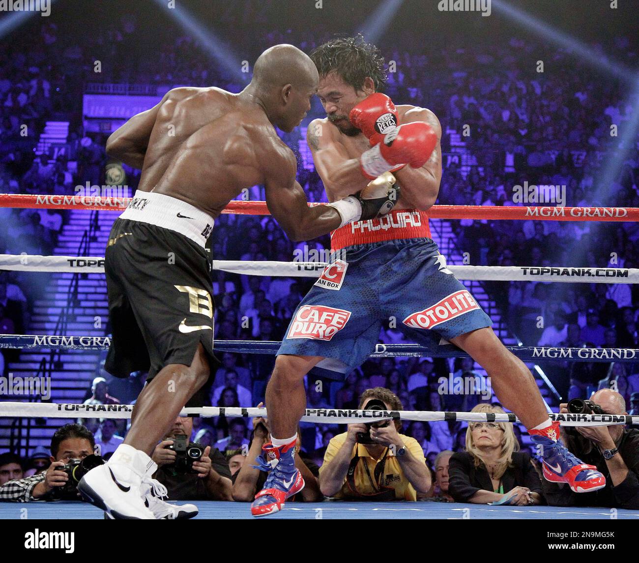Timothy Bradley, from Palm Springs, Calif., left, lands a right to the ...