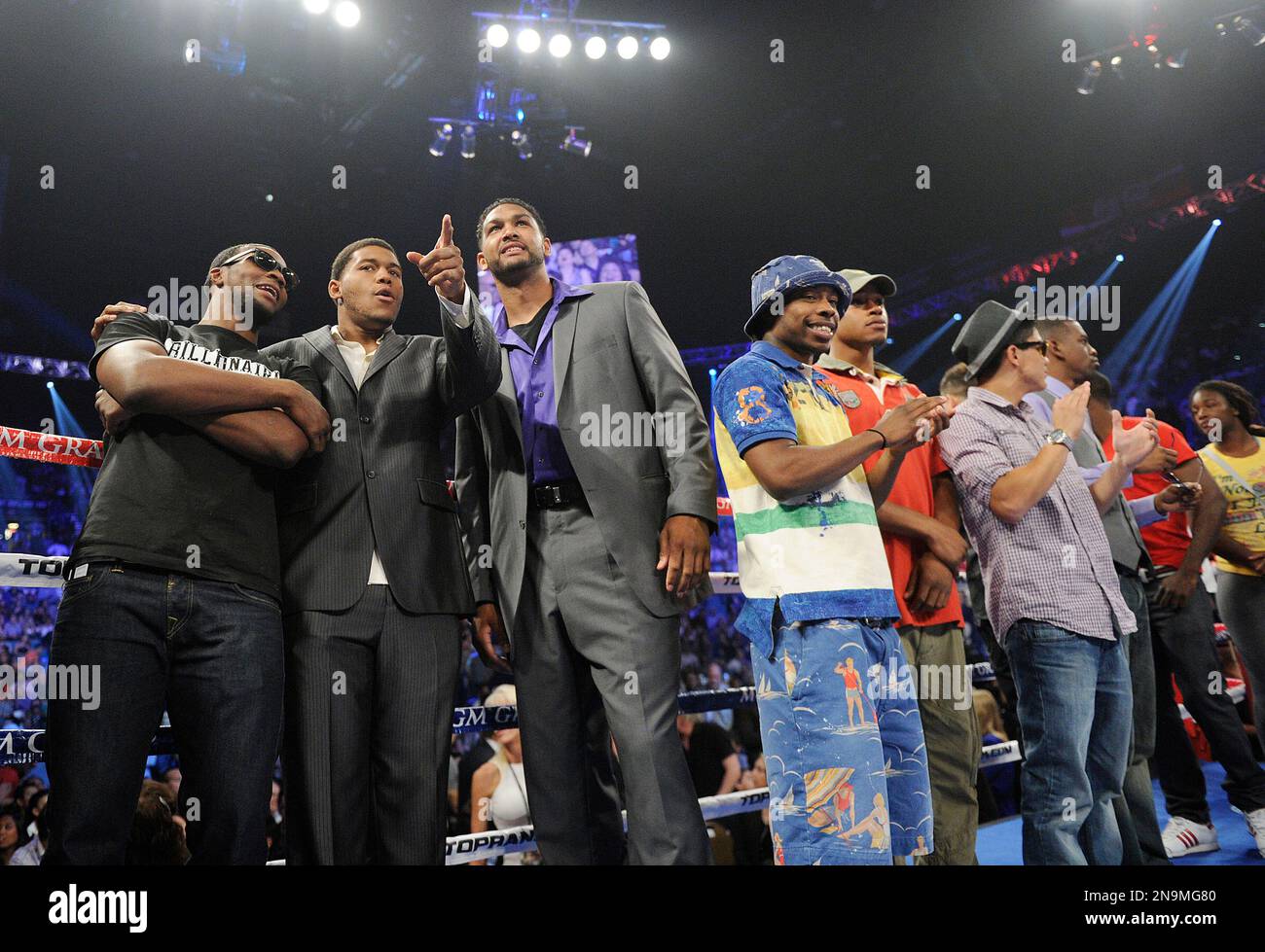 Members of the men's and women's U.S. Olympic boxing teams take to the ...