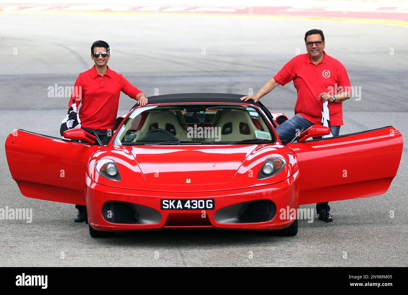 Bollywood actors Boman Irani, right, and Sharman Joshi from the movie ...