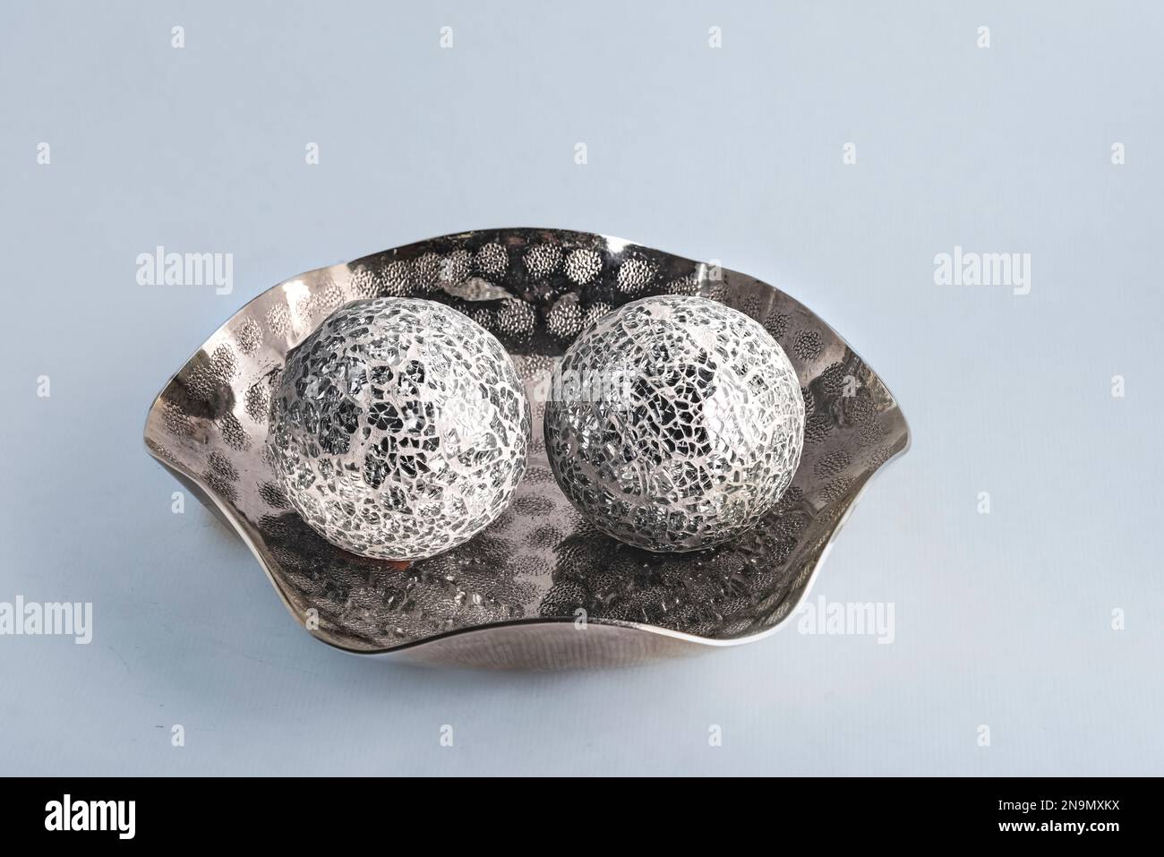 Mirror image of clock hi-res stock photography and images - Alamy