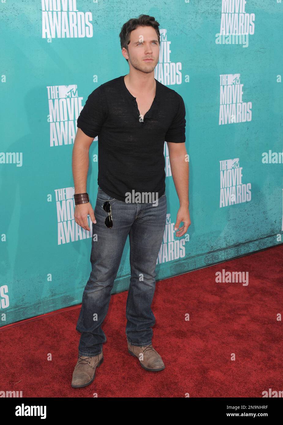 Stephen Lunsford arrives at the MTV Movie Awards on Sunday, June 3 ...