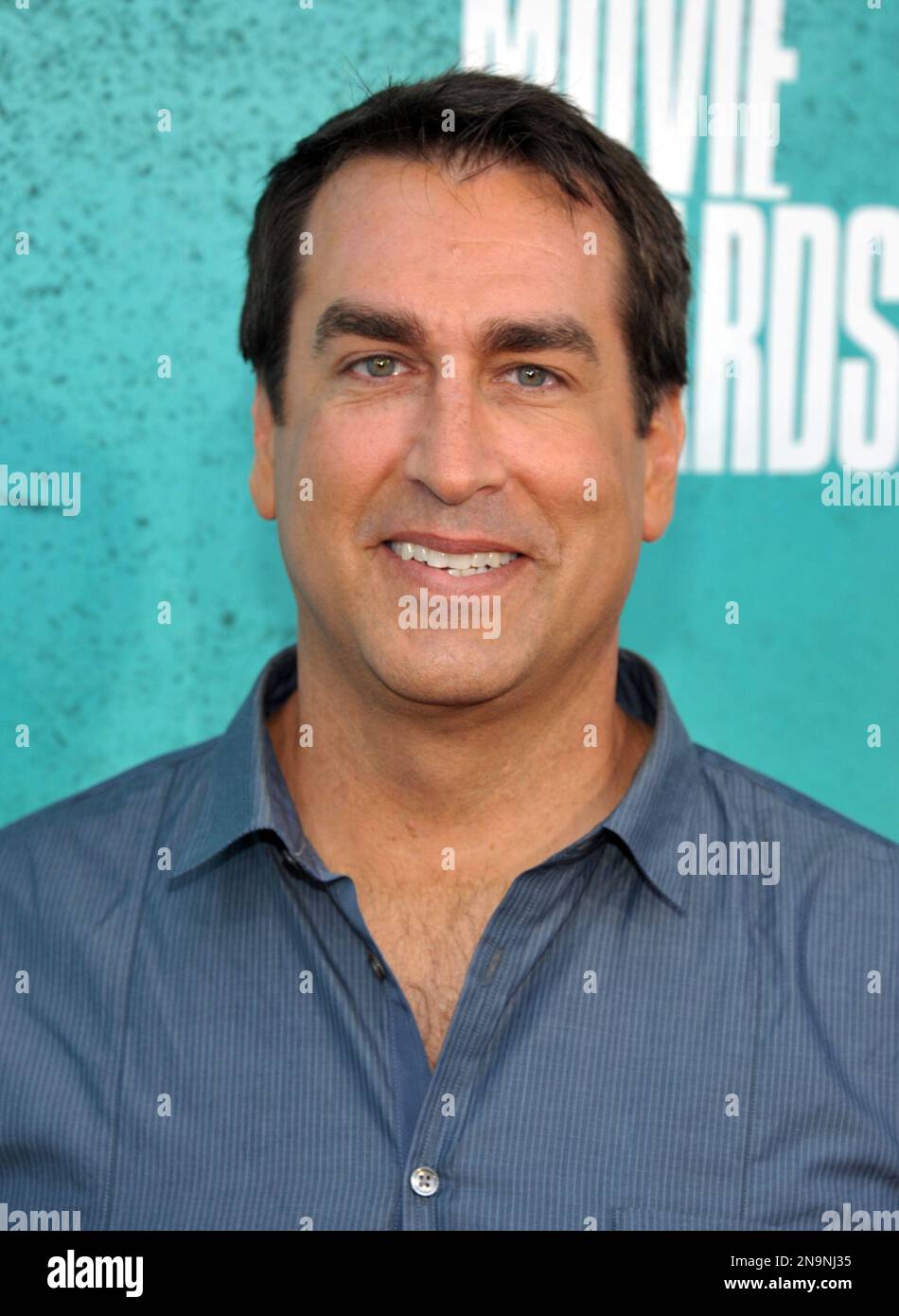 Rob Riggle arrives at the 2012 MTV Movie Awards on Sunday, June 3, 2012 ...